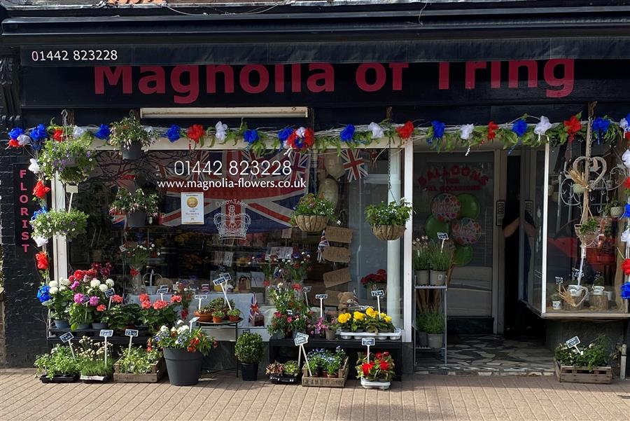 About Us - Magnolia Of Tring Florist